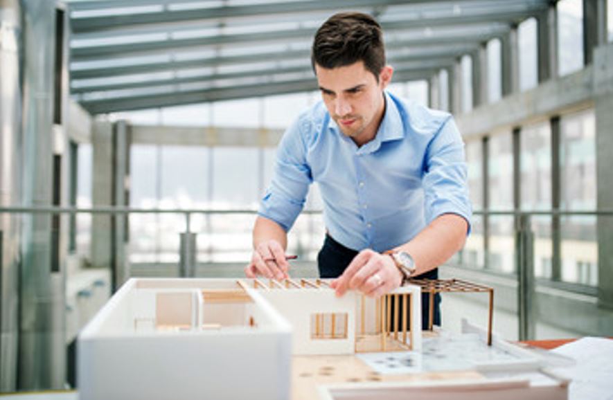 Nous - Le Designer Français